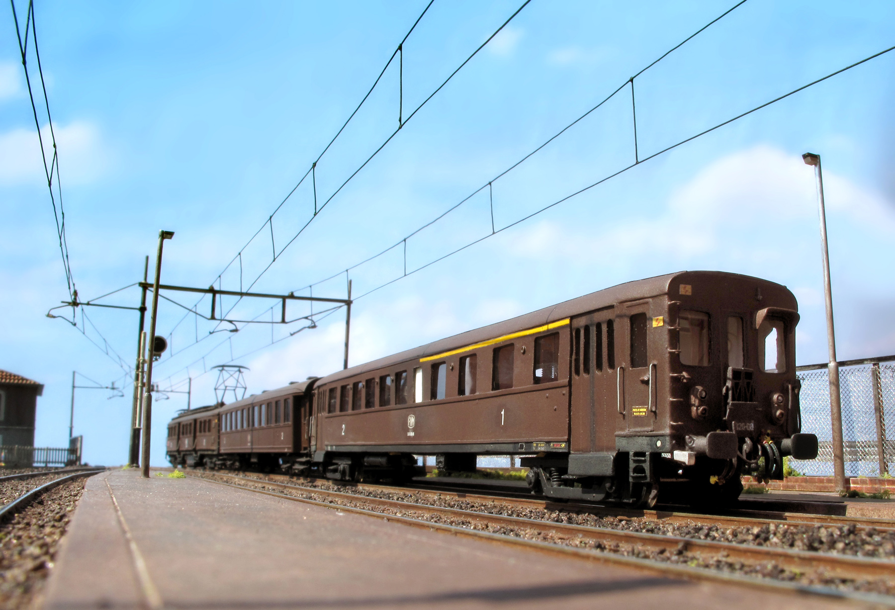 Elettromotrice EB 700 + rimorchio EAB 810 FNM